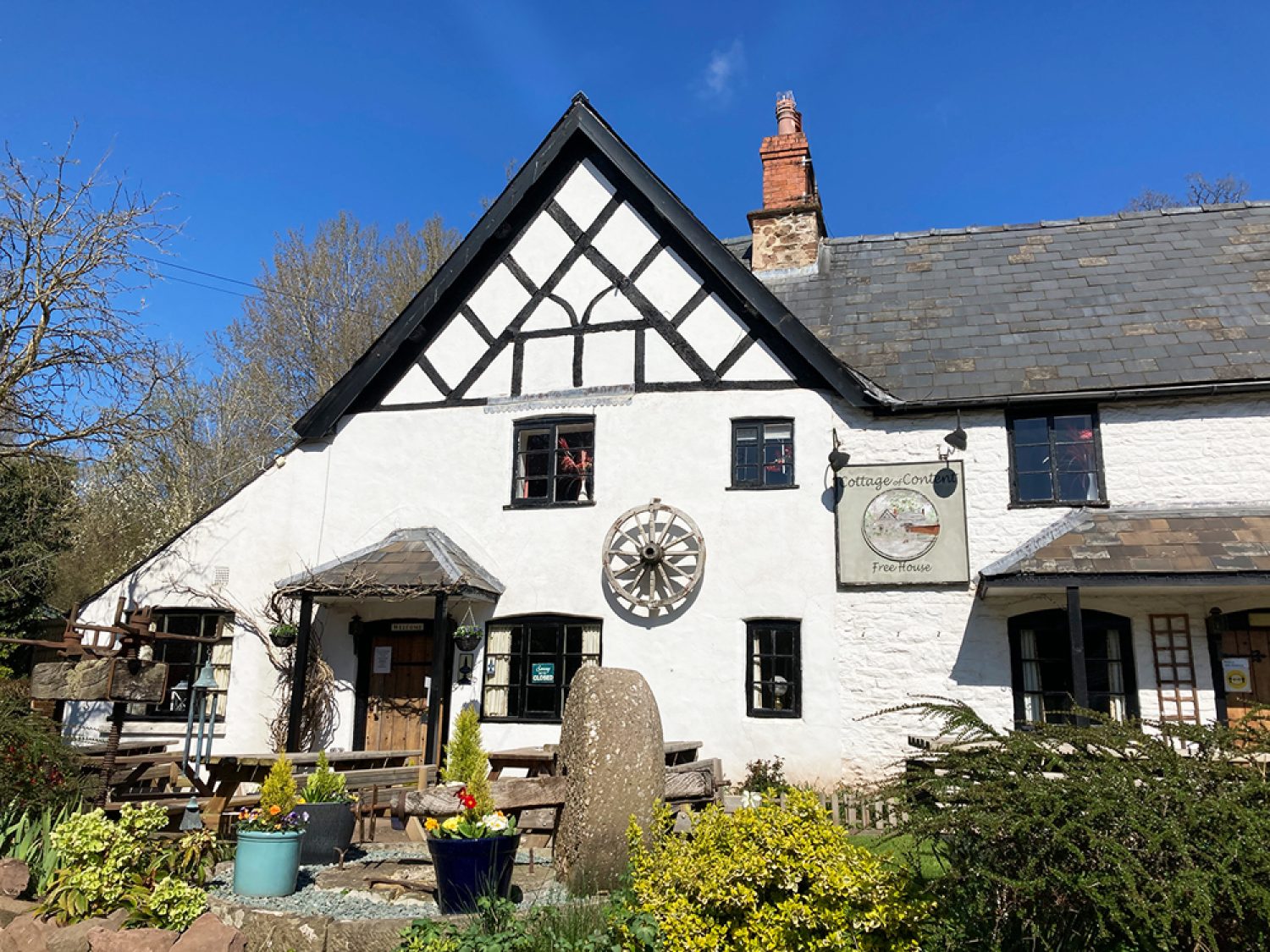 The Cottage of Content | Traditional Country Pub & Restaurant in Carey ...